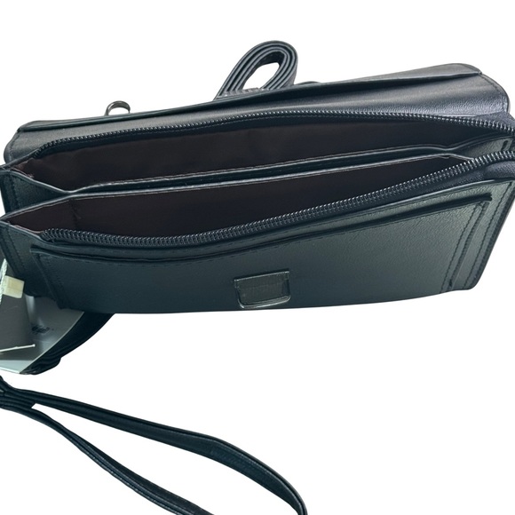 Isabelle | Bags | Nwt Isabelle Vegan Leather Black Threepocket Wristlet ...
